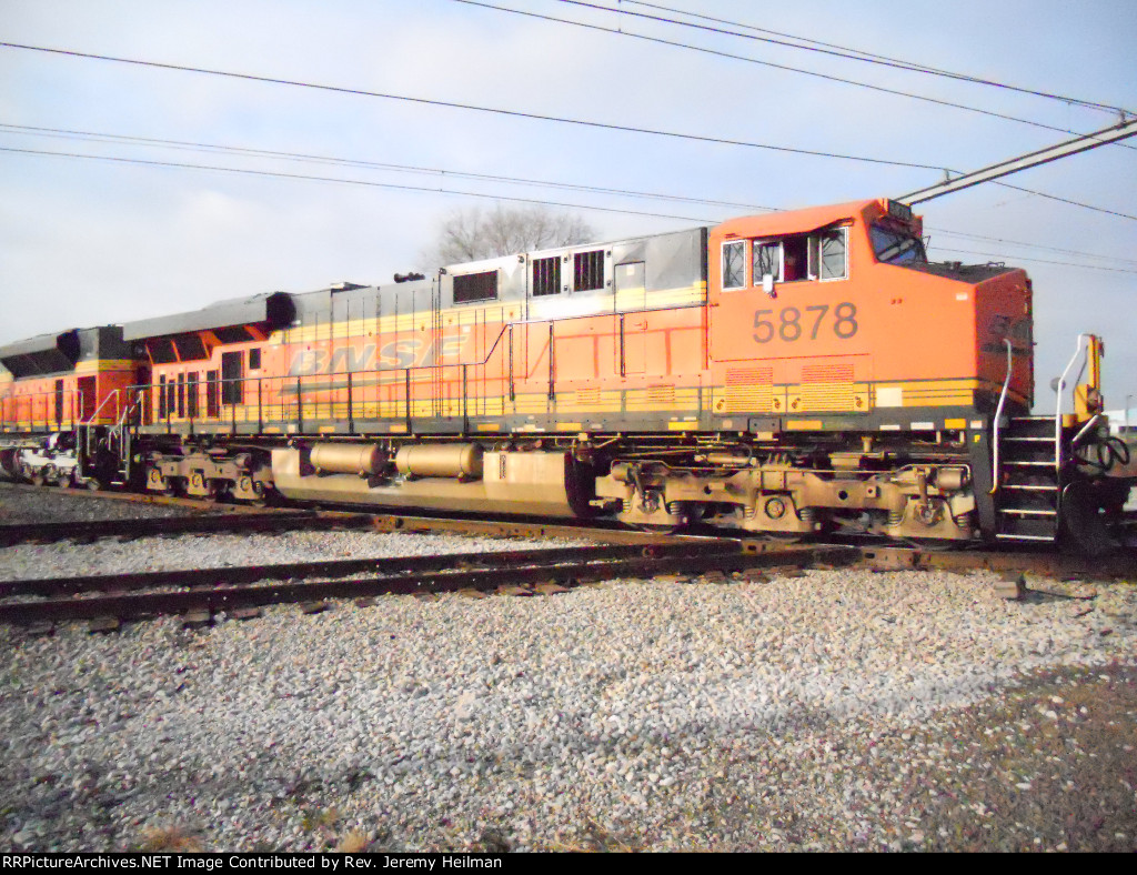 BNSF 5878 (2)
